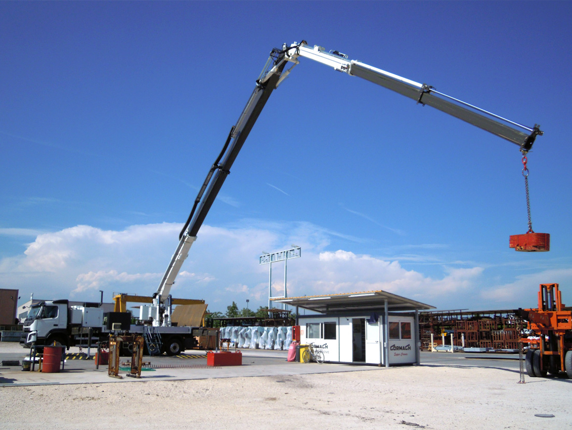 Gru telescopiche - Costruzione gru con braccio telescopico