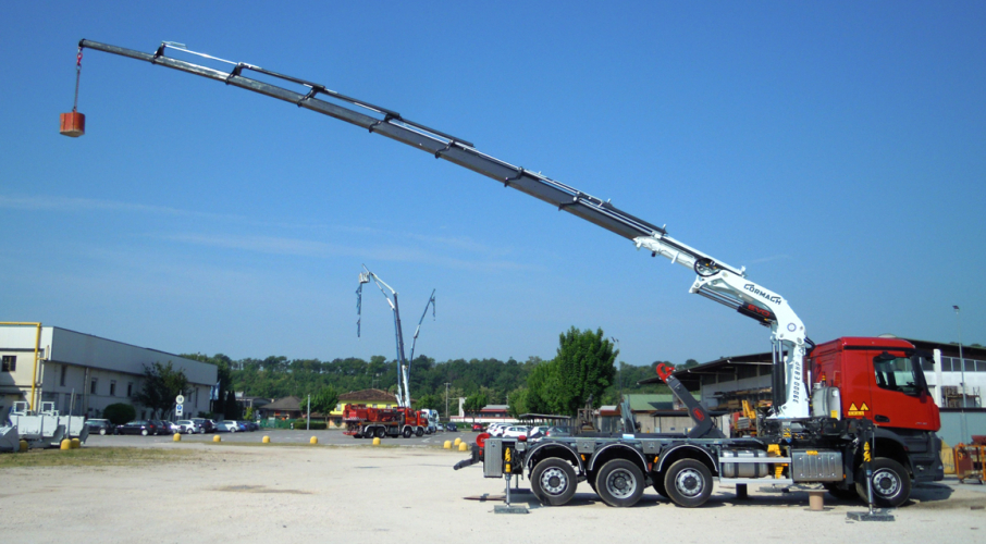 Medium size cranes - View the entire Cormach range